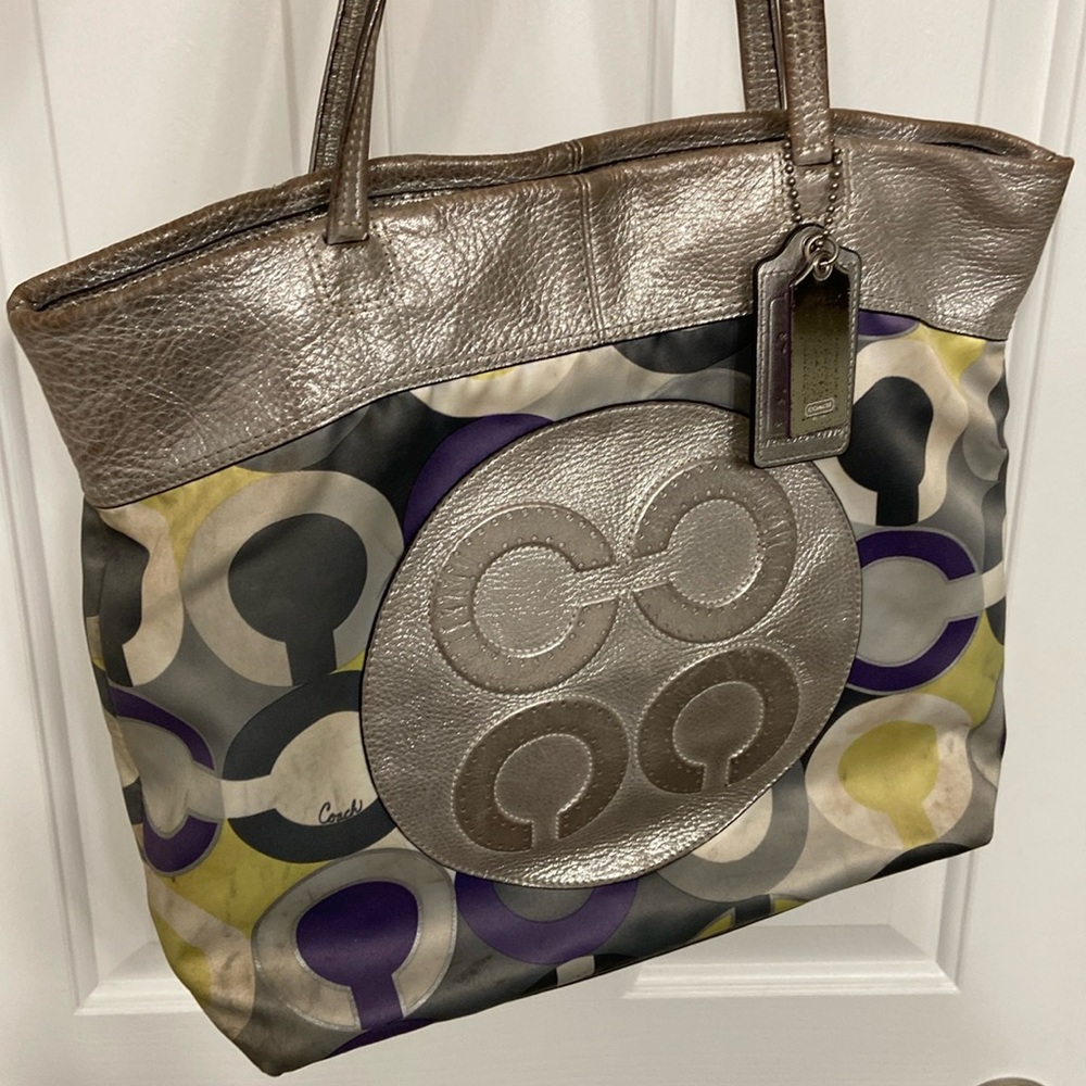 Coach Perry Lilac Julia Op Art Tote Bag - Gem